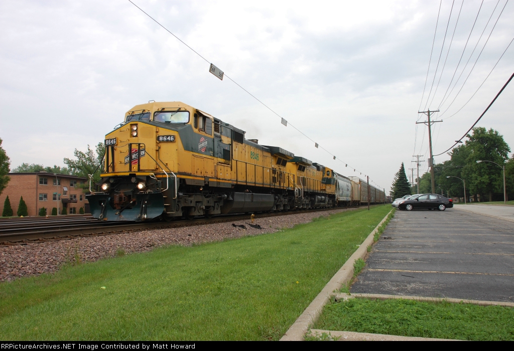 Pure CNW power in 2010!! Thanks to Steve Delange for this pic.